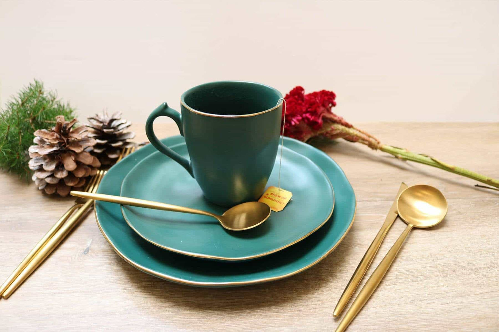 Pine Green Dinnerware Set-16 Pieces-Green Porcelain dishes with gold ...